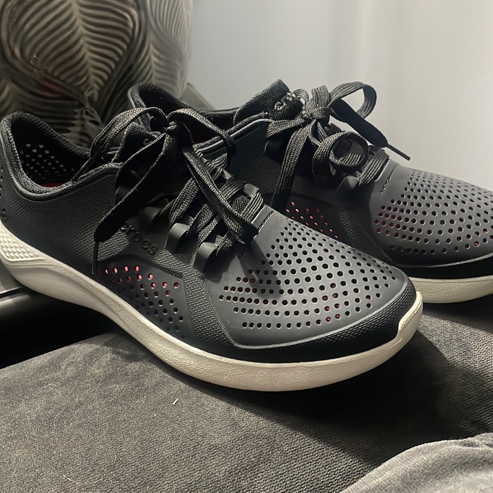Crocs Women's Literide Pacer Lace-Up Sneakers - Gem